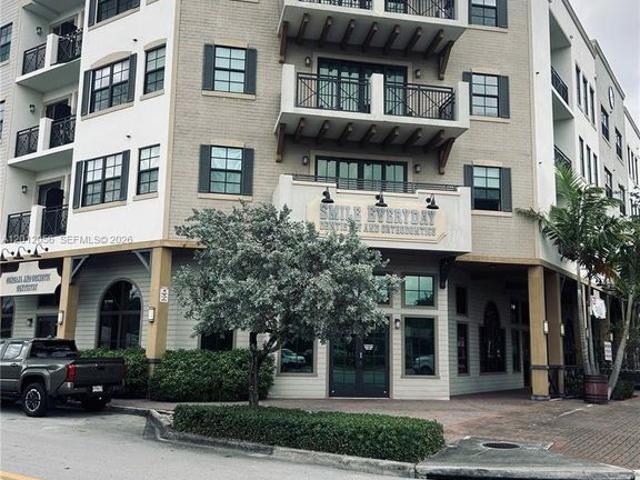 Luxury apartment complex for rent in Davie, United States