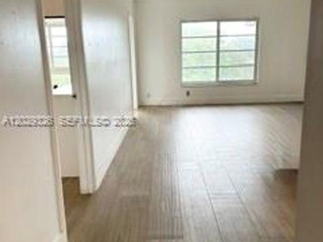 Luxury apartment complex for rent in Davie, United States