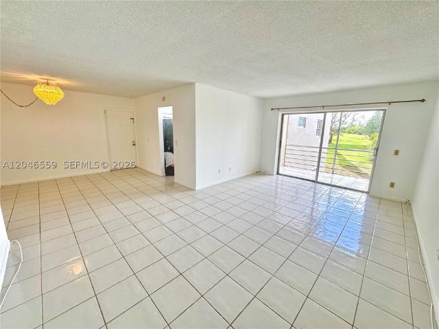 Luxury apartment complex for rent in Davie, United States