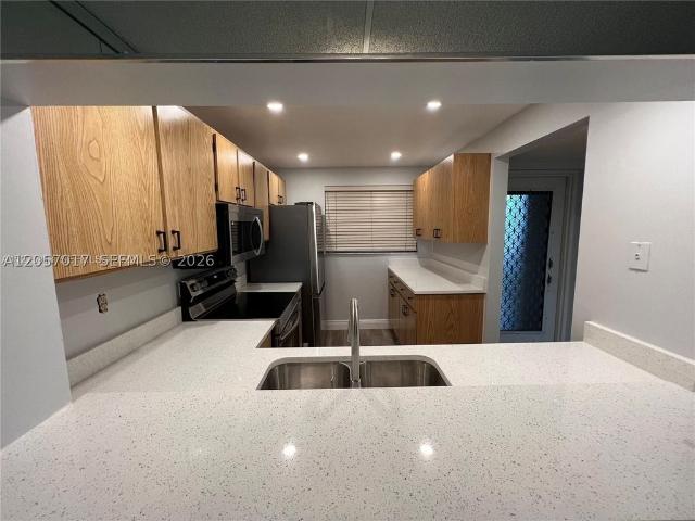 Luxury apartment complex for rent in Davie, United States
