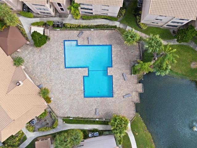 Luxury apartment complex for rent in Davie, United States