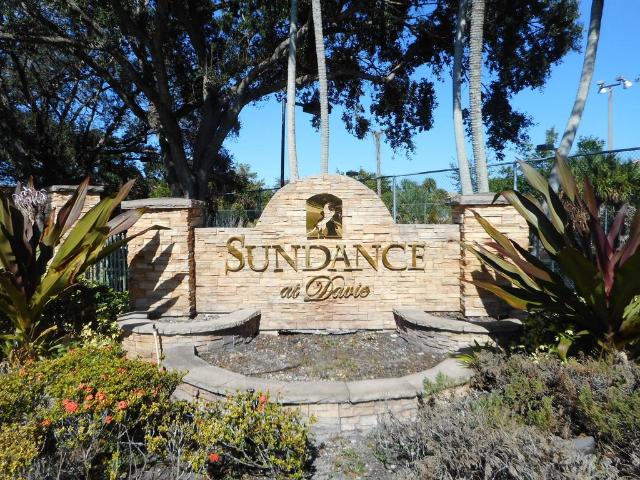 Luxury apartment complex for rent in Davie, United States