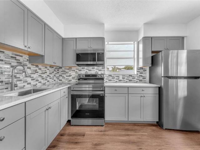 Luxury apartment complex for rent in Davie, United States