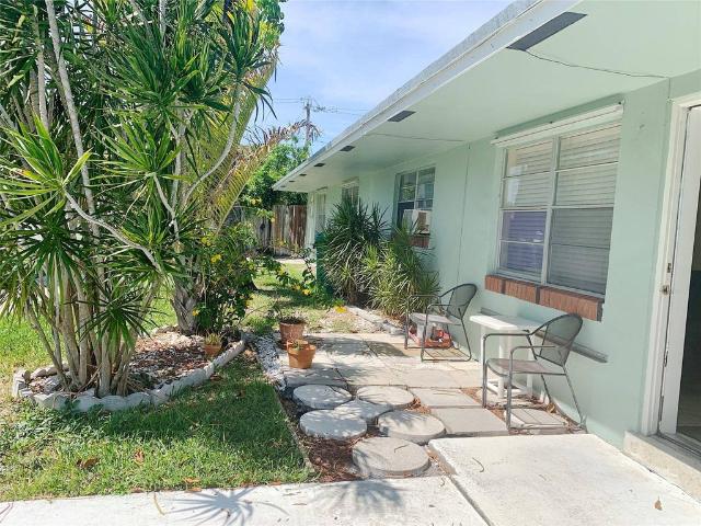 Luxury apartment complex for rent in Dania Beach, Florida