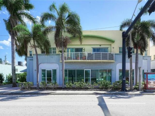 Luxury apartment complex for rent in Dania Beach, Florida