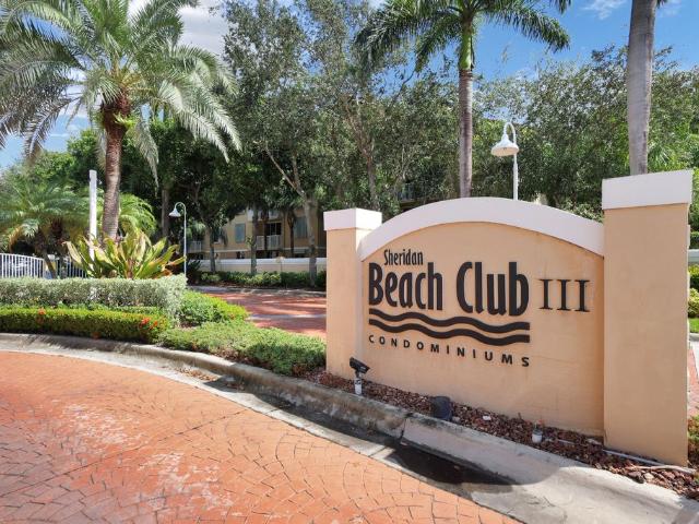 Luxury apartment complex for rent in Dania Beach, Florida
