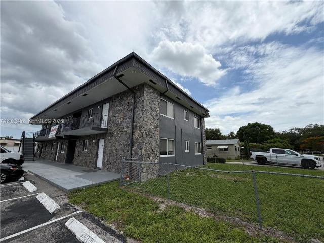 Luxury apartment complex for rent in Dania Beach, Florida
