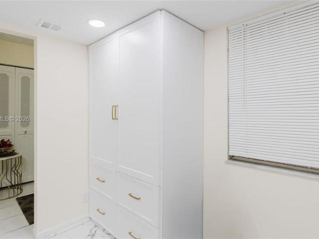 Luxury apartment complex for rent in Dania Beach, United States