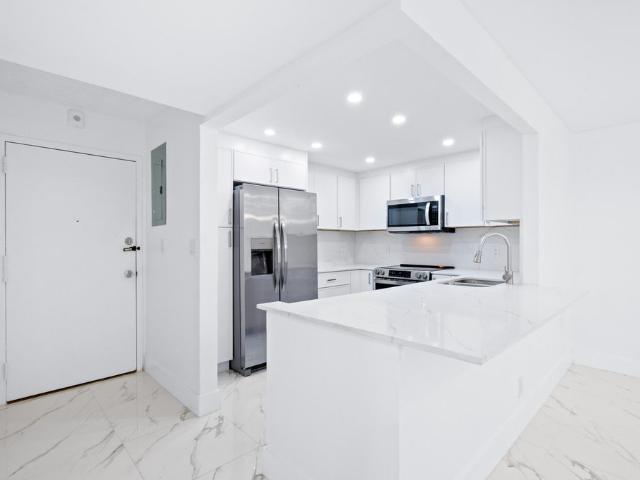 Luxury apartment complex for rent in Dania Beach, United States