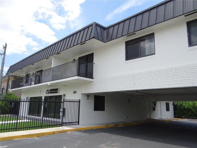 Luxury apartment complex for rent in Dania Beach, United States