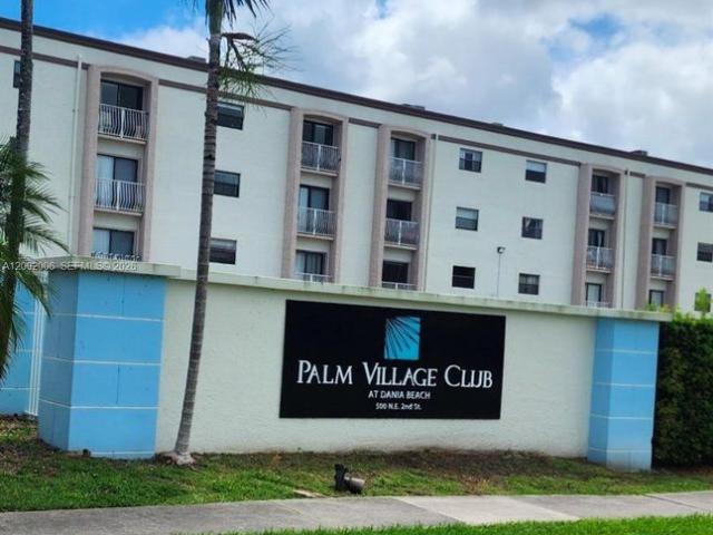 Luxury apartment complex for rent in Dania Beach, United States