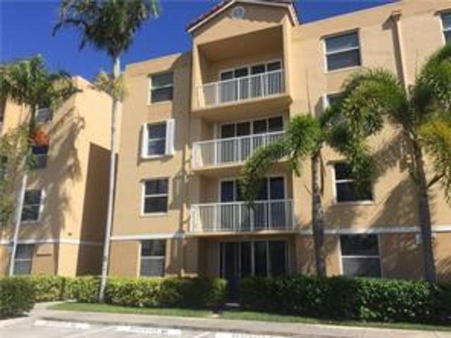 Luxury apartment complex for rent in Dania Beach, United States