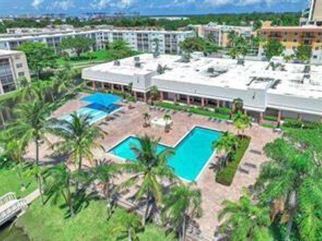 Luxury apartment complex for rent in Dania Beach, United States