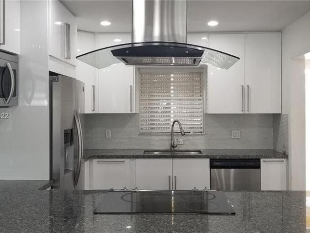Luxury apartment complex for rent in Dania Beach, United States