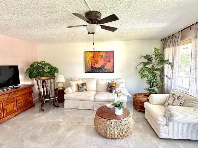 Luxury apartment complex for rent in Deerfield Beach, Florida