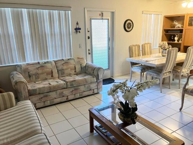 Luxury apartment complex for rent in Deerfield Beach, Florida