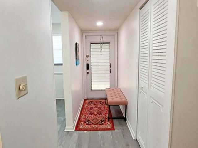 Luxury apartment complex for rent in Deerfield Beach, Florida