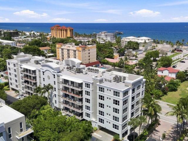 Luxury apartment complex for rent in Deerfield Beach, Florida