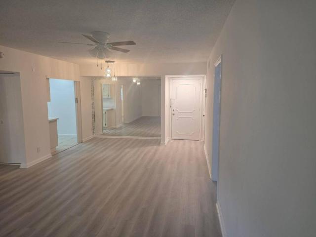 Luxury apartment complex for rent in Deerfield Beach, United States