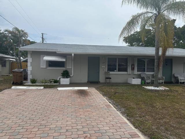 Luxury apartment complex for rent in Deerfield Beach, United States