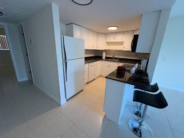 Luxury apartment complex for rent in Deerfield Beach, United States