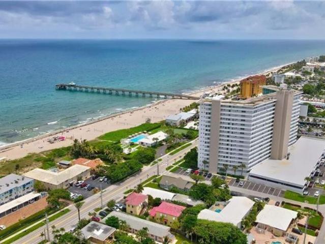 Luxury apartment complex for rent in Deerfield Beach, United States