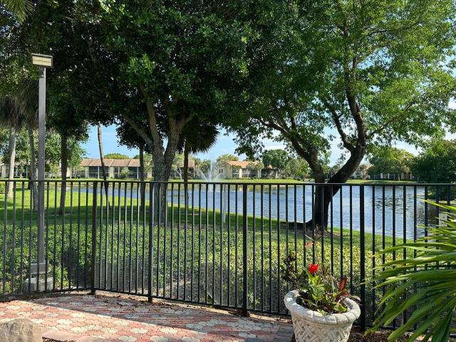 Luxury apartment complex for rent in Deerfield Beach, United States