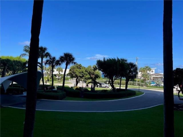 Luxury apartment complex for rent in Deerfield Beach, United States