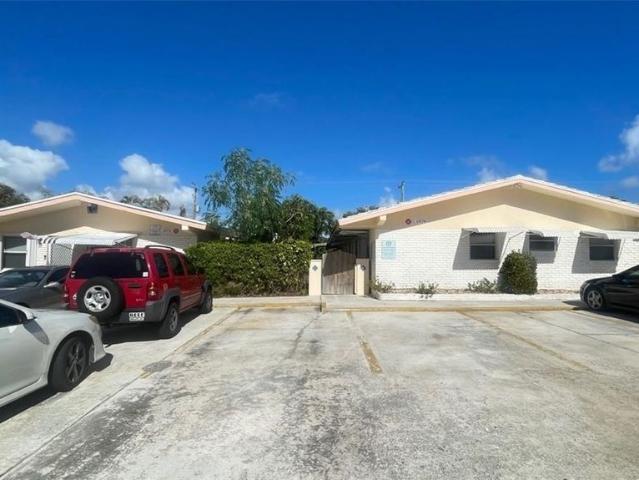 Luxury apartment complex for rent in Deerfield Beach, United States