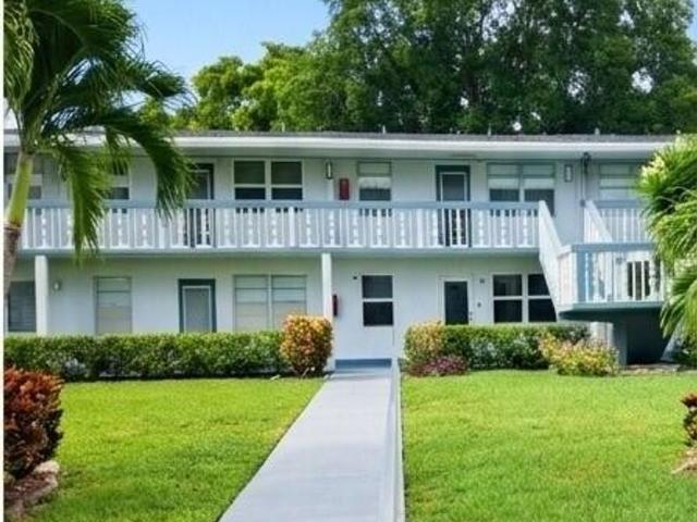 Luxury apartment complex for rent in Deerfield Beach, United States