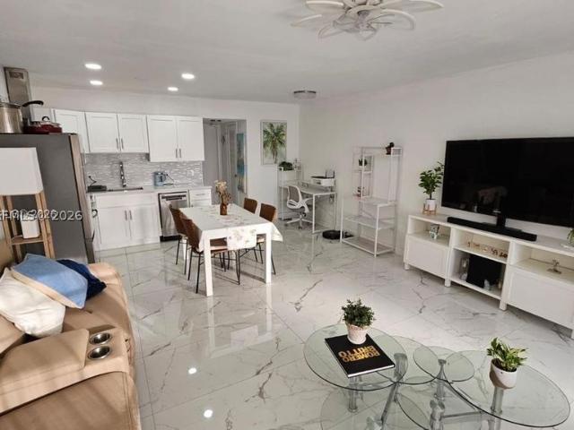 Luxury apartment complex for rent in Deerfield Beach, United States