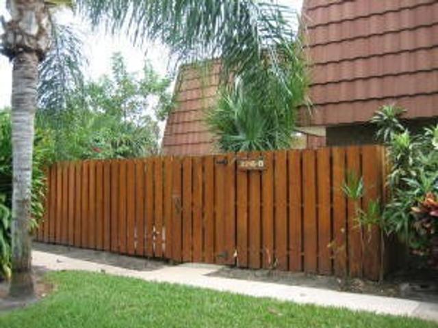 Luxury apartment complex for rent in Delray Beach, Florida