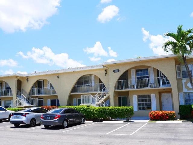 Luxury apartment complex for rent in Delray Beach, Florida