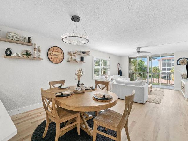 Luxury apartment complex for rent in Delray Beach, Florida