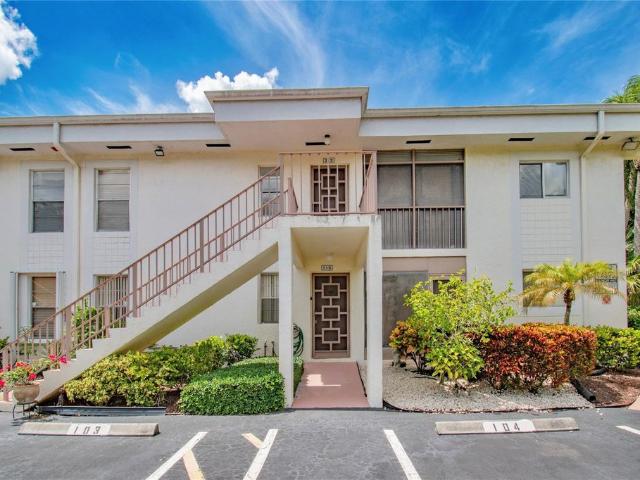 Luxury apartment complex for rent in Delray Beach, Florida