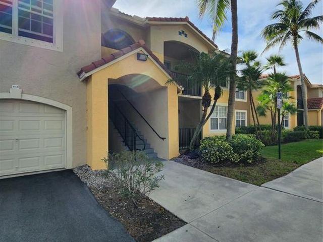 Luxury apartment complex for rent in Delray Beach, Florida
