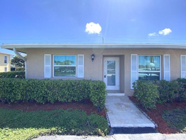 Luxury apartment complex for rent in Delray Beach, Florida