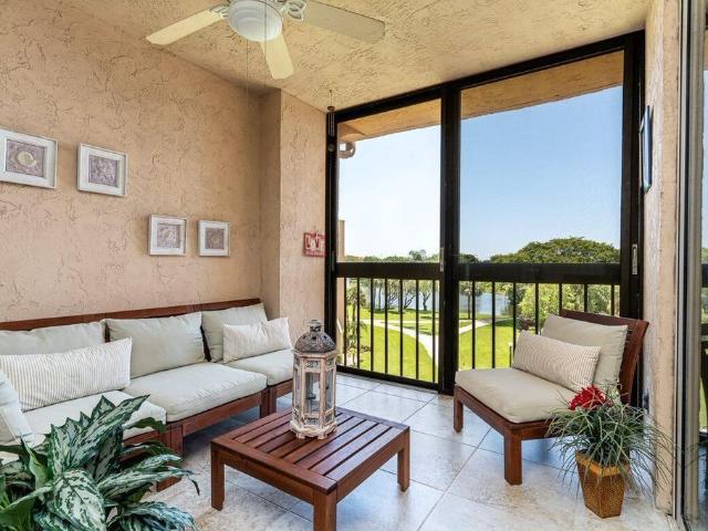 Luxury apartment complex for rent in Delray Beach, Florida