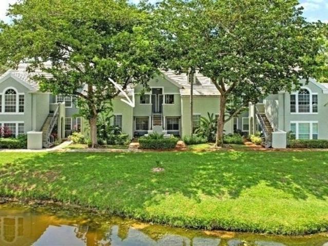 Luxury apartment complex for rent in Delray Beach, Florida