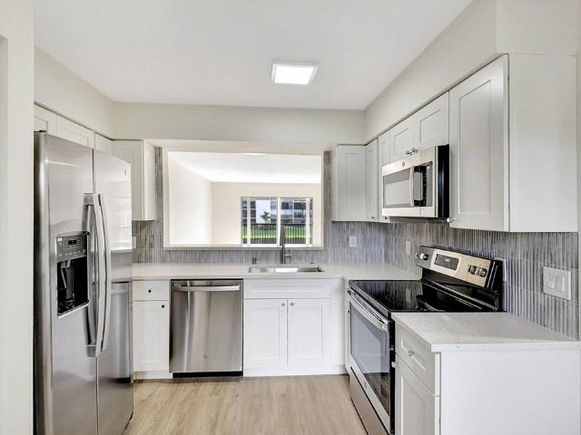 Luxury apartment complex for rent in Delray Beach, Florida