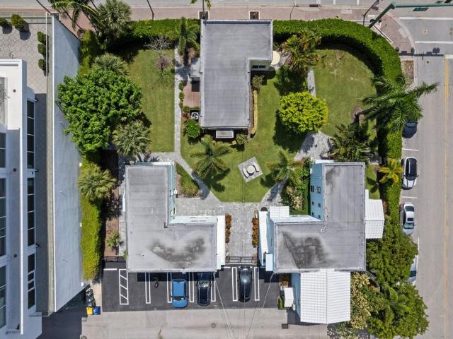 Luxury apartment complex for rent in Delray Beach, Florida
