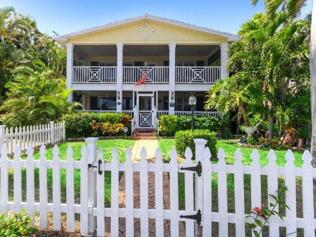 Luxury apartment complex for rent in Delray Beach, Florida