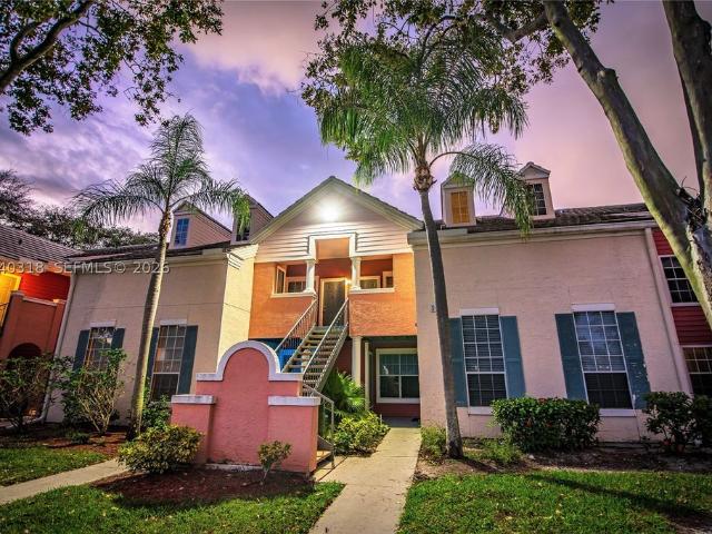 Luxury apartment complex for rent in Delray Beach, United States