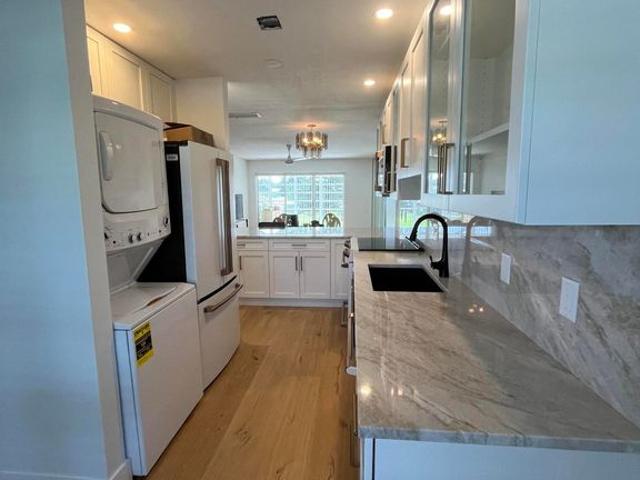 Luxury apartment complex for rent in Delray Beach, United States