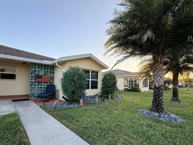 Luxury apartment complex for rent in Delray Beach, United States