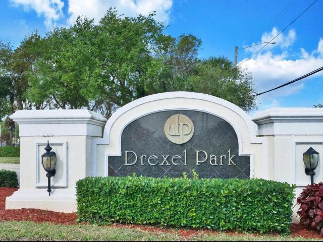 Luxury apartment complex for rent in Delray Beach, United States