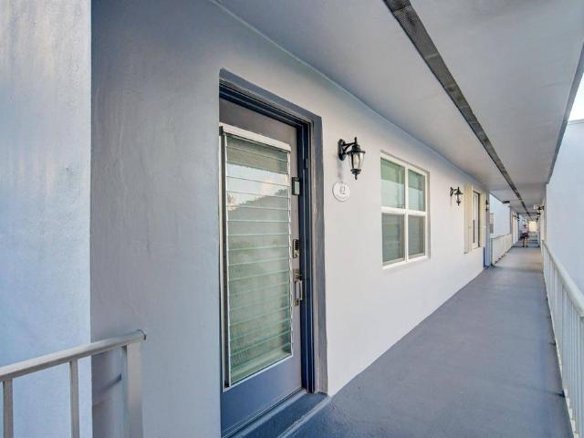 Luxury apartment complex for rent in Delray Beach, United States