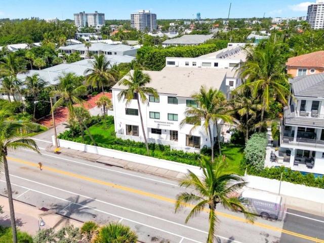 Luxury apartment complex for rent in Delray Beach, United States