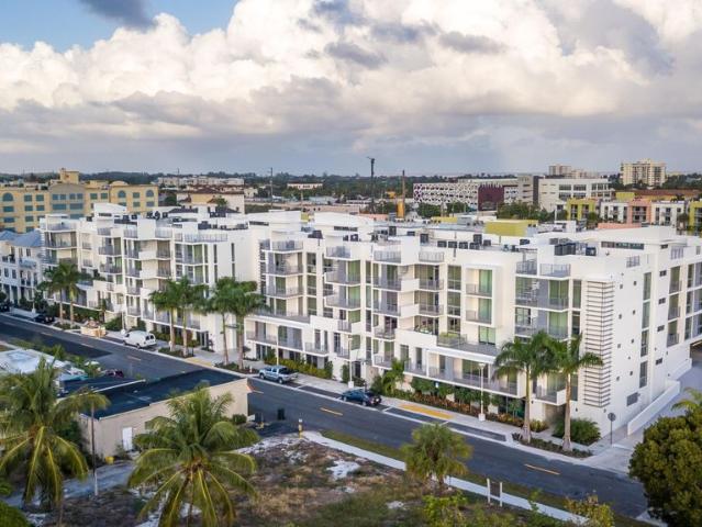 Luxury apartment complex for rent in Delray Beach, United States