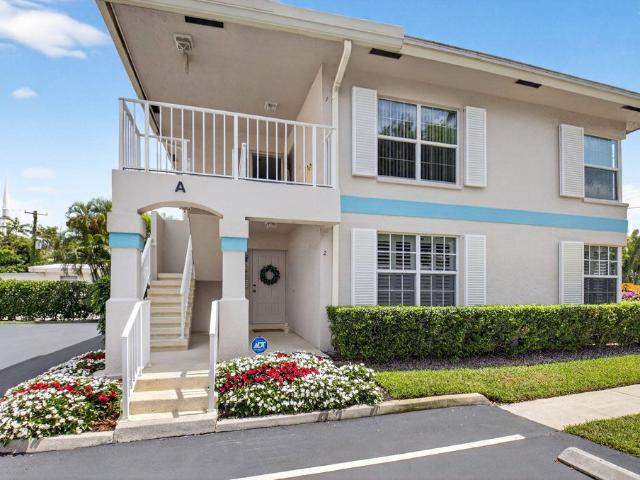 Luxury apartment complex for rent in Delray Beach, United States